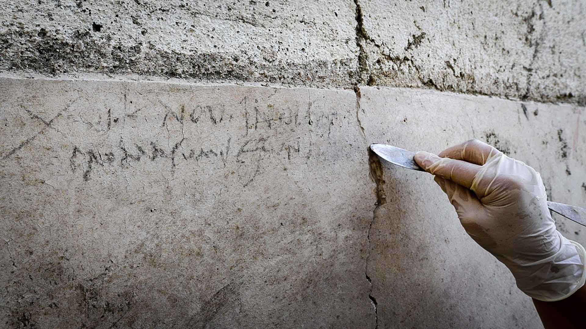 An inscription in Pompeii changes the Eruption of Mt Vesuvius date